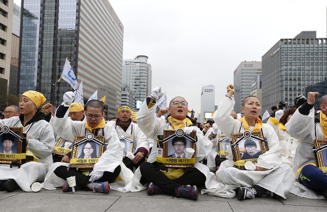 Relative Sewol Ferry Sinking Victim Reacts Editorial Stock Photo ...