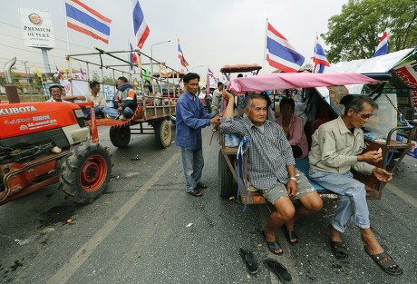 Thai Rice Farmers Rest On Farm Editorial Stock Photo - Stock Image ...
