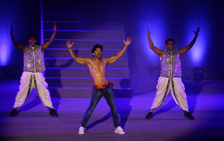 Members Indian Dance Troop Bollywood Express Editorial Stock Photo ...