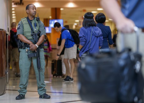 Heavily Armed Atlanta Police Officer Stands Editorial Stock Photo ...