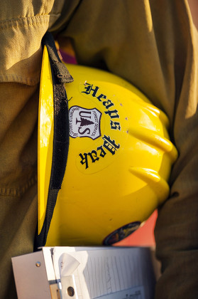 Member Heaps Peak Helitack Crew Holds Editorial Stock Photo - Stock ...