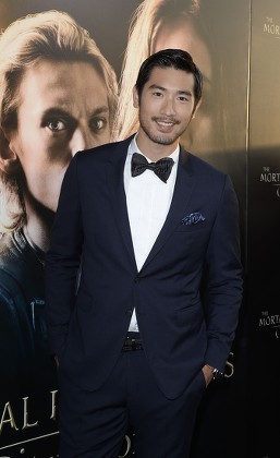 Chinesecanadian Actor Godrey Gao Arrives Mortal Editorial Stock Photo ...