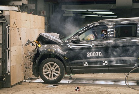 Ford Motor Company Crashes 2014 Ford Editorial Stock Photo - Stock ...
