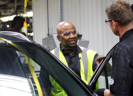 250 Ford motor company employees Stock Pictures, Editorial Images and ...