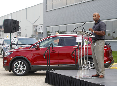 250 Ford motor company employees Stock Pictures, Editorial Images and ...