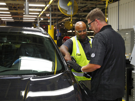 250 Ford motor company employees Stock Pictures, Editorial Images and ...