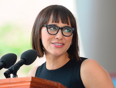 Actress Harvard Alumna Rashida Jones Addresses Editorial Stock Photo ...