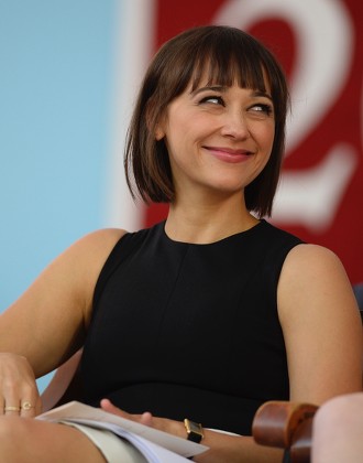 Actress Harvard Alumna Rashida Jones During Editorial Stock Photo ...