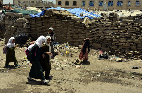People Akhdam Community Large Yemeni Underclass Editorial Stock Photo ...