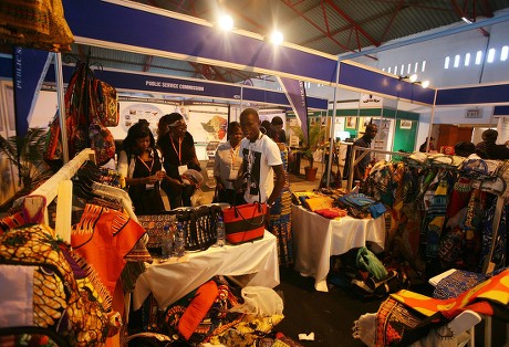 imágenes de Zimbabwe Trade Fair - Apr 2016 - Imágenes de stock ...