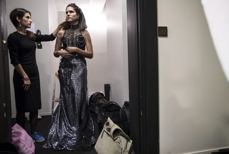 Blind Partiallyseeing Models Rehearse Walking Down Editorial Stock ...