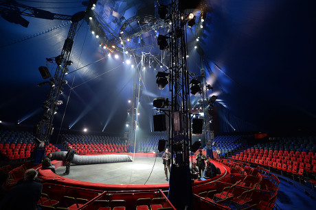 Employees Set Stage Evenings Show Circus Editorial Stock Photo - Stock ...
