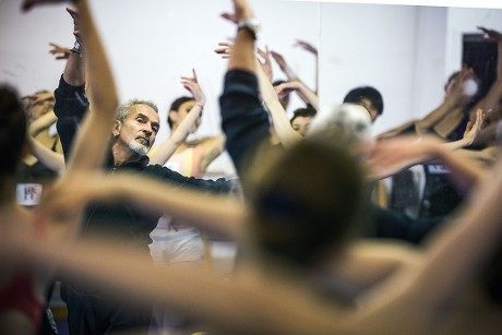 50 Different dance moves Stock Pictures, Editorial Images and Stock ...