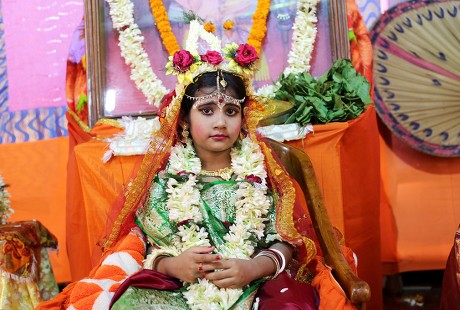 Indian Girl Ishani Chatterjee Dressed Goddess Editorial Stock Photo ...