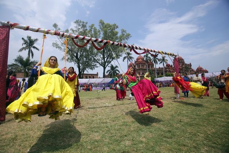 Indian Girls Khalsa College Wearing Traditional Editorial Stock Photo ...