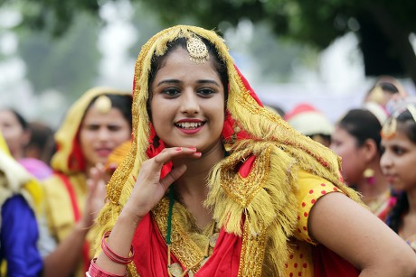 Indian Woman Khalsa College Women Wearing Editorial Stock Photo - Stock ...