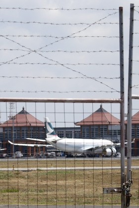 Cathay Pacific Aircraft Parked Balis Ngurah Editorial Stock Photo ...