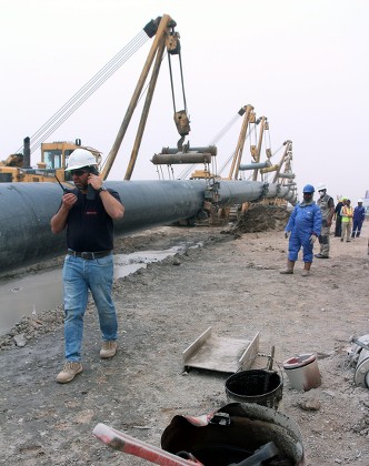 Iraqi Workers Setting Gas Pipeline Near Editorial Stock Photo - Stock ...