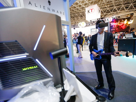 VISITOR EXPERIENCES VR GUITAR GAME ALIENWARE Editorial Stock Photo ...