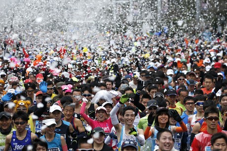 Thousands Runners Fill Street Under Shower Editorial Stock Photo ...