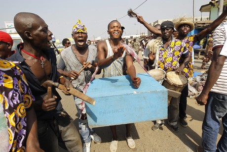 Sierra Leoneans Performs Their Traditional Masquerade Editorial Stock ...