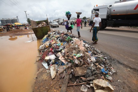 Liberians Pass Stockpile Garbage Somalia Drive Editorial Stock Photo ...