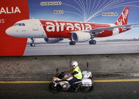Motorist Moves Past Airasia Billboard Kuala Editorial Stock Photo ...