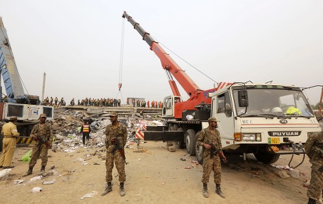 __COUNT__ Pakistan Factory Collapse Aftermath - Nov 2015 Stock Pictures ...