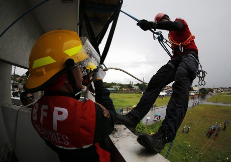 Filipino Rescuer Conducts High Angle Rescue Editorial Stock Photo ...