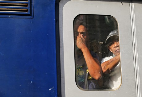 Filipinos Commuters Ride Public Train Manila Editorial Stock Photo ...