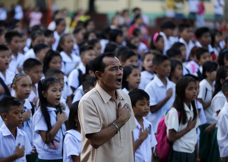 Filipino Teacher Henry Lumundag Leads Pupils Editorial Stock Photo ...