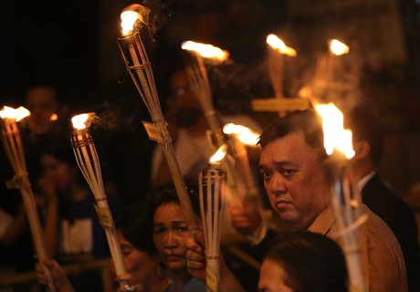 Filipino Relatives Maguindanao Massacre Victims Hold Editorial Stock ...