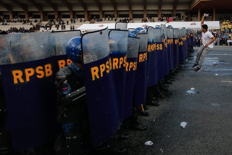 Filipino Antiriot Police Simulate Clash Against Editorial Stock Photo ...