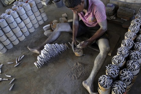 Fireworks Factory Worker Packing Firecrackers Circular Editorial Stock ...