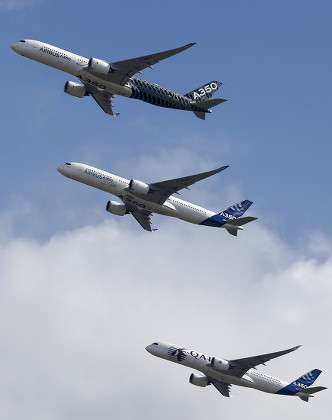 Airbus A350xwb Aircraft Stage Test Flight Redaktionelles Stockfoto ...