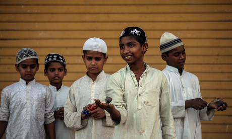 Indian Muslim Children Play Lattu Spinning Editorial Stock Photo ...