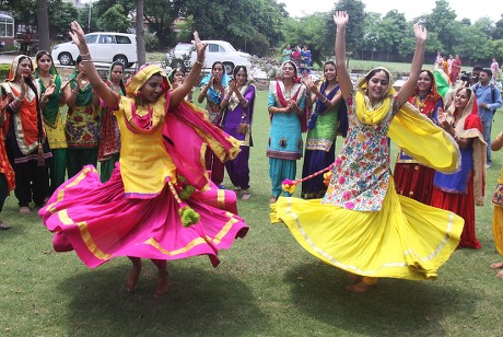 Indian Girls Khalsa College Women Wearing Editorial Stock Photo - Stock ...