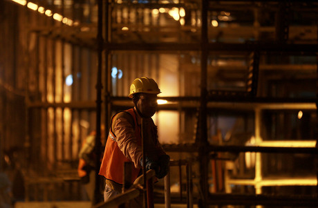 Delhi Metro Rail Corporation Dmrc Workers Editorial Stock Photo - Stock ...