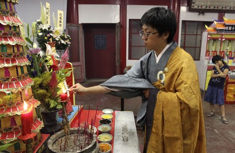 Priest Prepares Offering Ancestors Chinese Buddhist Editorial Stock ...