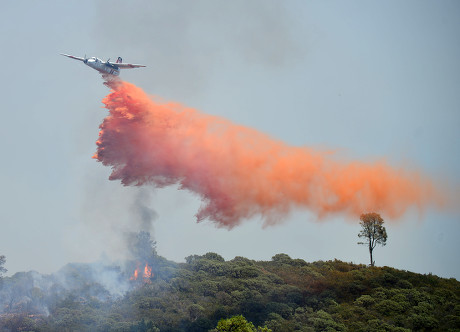 Cal Fire Air Tanker Makes Retardant Editorial Stock Photo - Stock Image ...