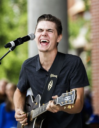 Blues Guitarist Will Tucker Performs During Editorial Stock Photo ...