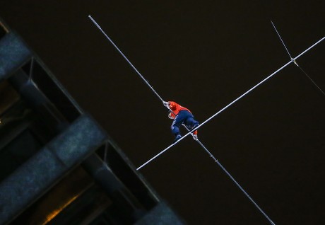 Highwire Performer Nik Wallenda Walks On Editorial Stock Photo - Stock ...