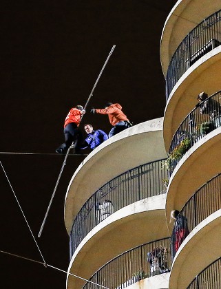 Highwire Performer Nik Wallenda L Walks Editorial Stock Photo - Stock ...