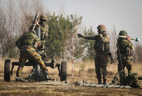 17 Belgian artillery soldiers Stock Pictures, Editorial Images and ...