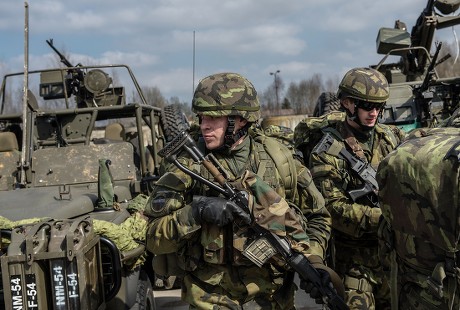 100 Battalion maneuver Stock Pictures, Editorial Images and Stock ...