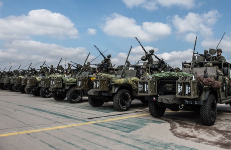 100 Battalion maneuver Stock Pictures, Editorial Images and Stock ...