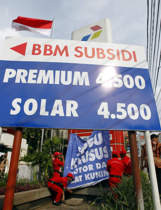 Indonesian Pertaminas Employees Set Banner Petrol Editorial Stock Photo ...