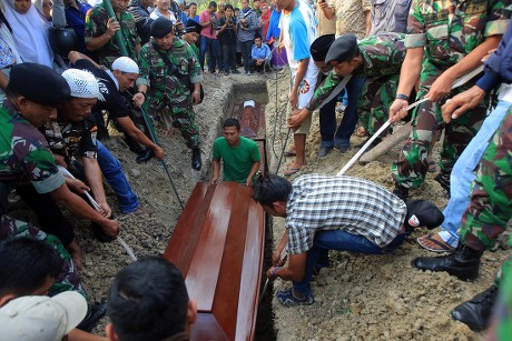 Indonesian Troops Members Bury Coffin Hercules Editorial Stock Photo ...