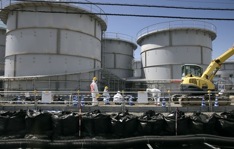 Workers Check Storage Tanks Radiationcontaminated Water Editorial Stock ...