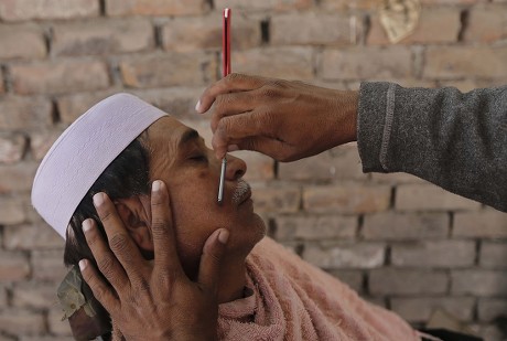 Pakistani Barber Shaves Customers Beared Roadside Editorial Stock Photo ...